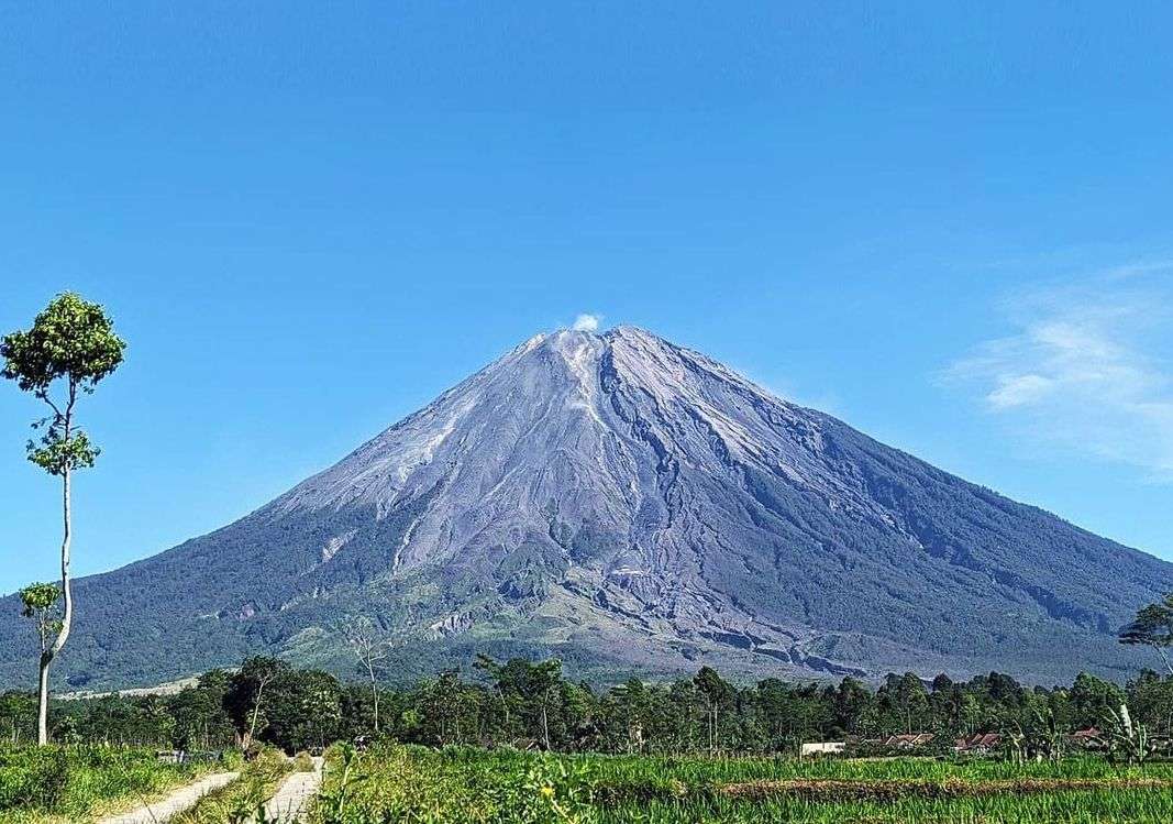 5 Fakta Menarik Gunung Semeru yang Perlu Kamu Ketahui